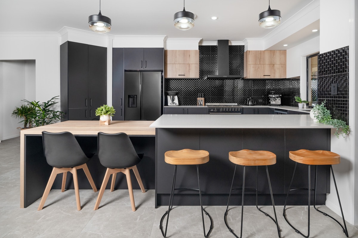 Tour Sam's Two-Tone Kitchen - Kitchen Connection